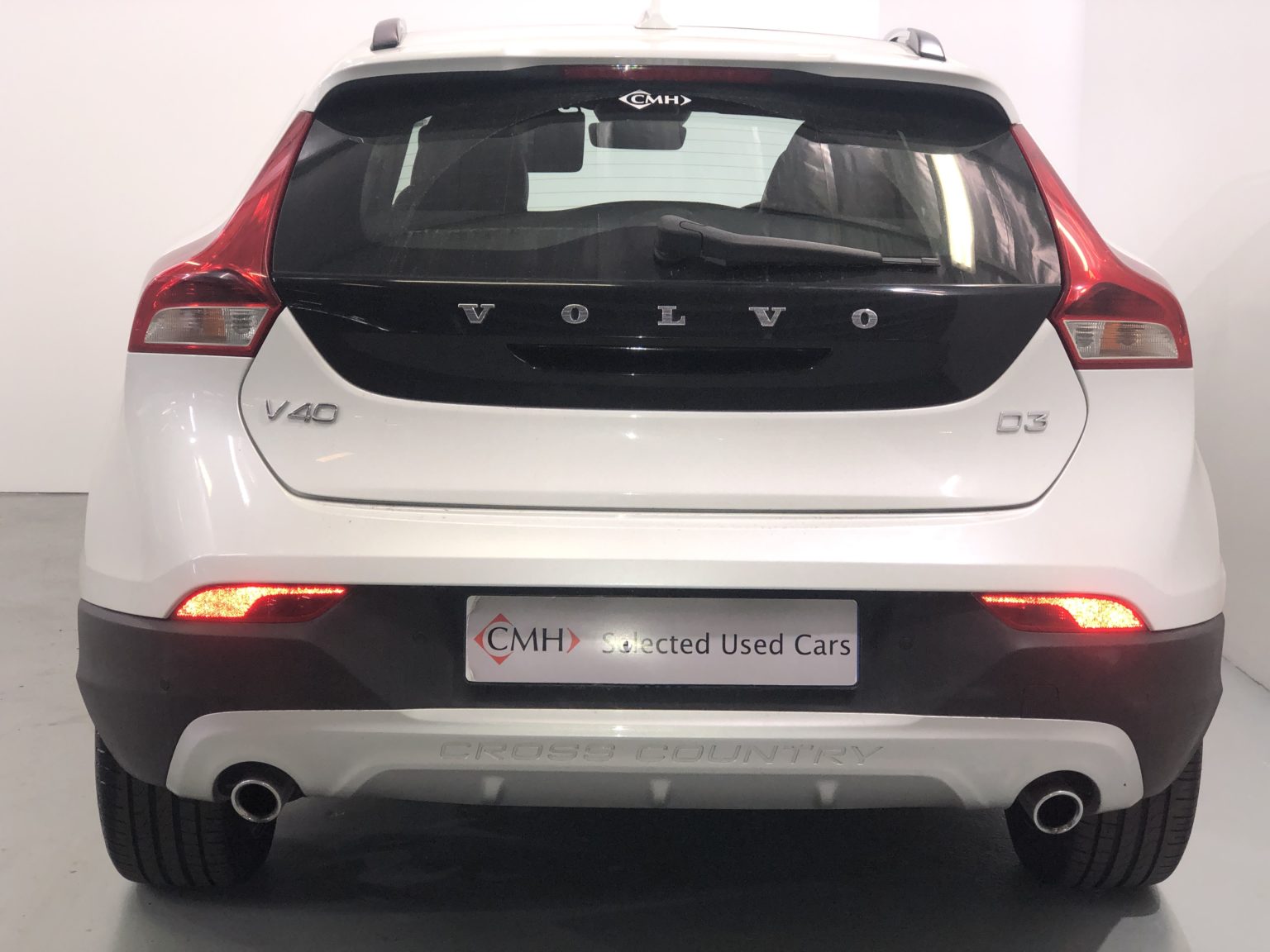 Volvo V40 CC - Rear View - CMH Volvo Cars